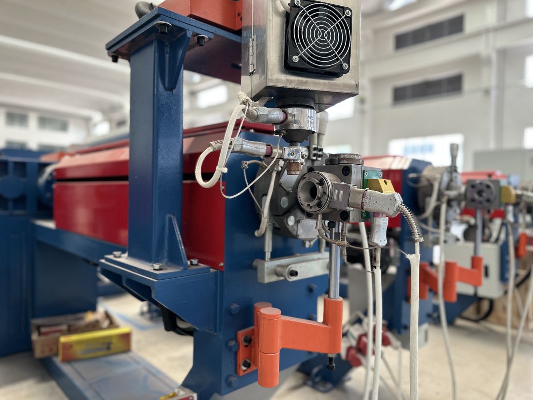 Electronic 1.5 2.5 Cable Extrusion Machinery For Jacket Sheath PVC Cable